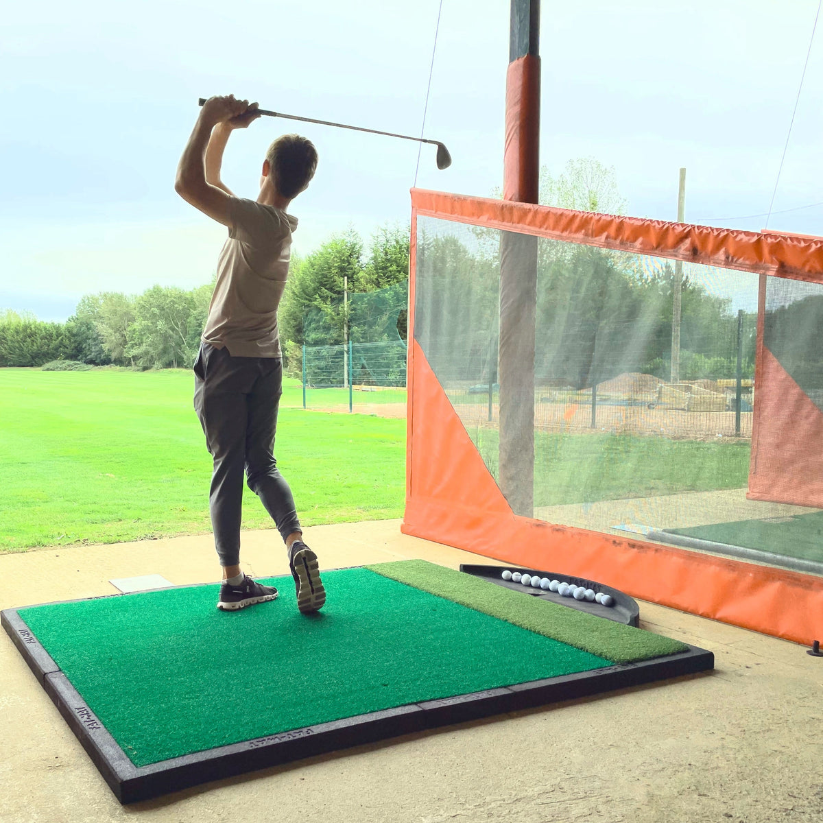 Mats, Frames & Ball Trays – Amtech Range