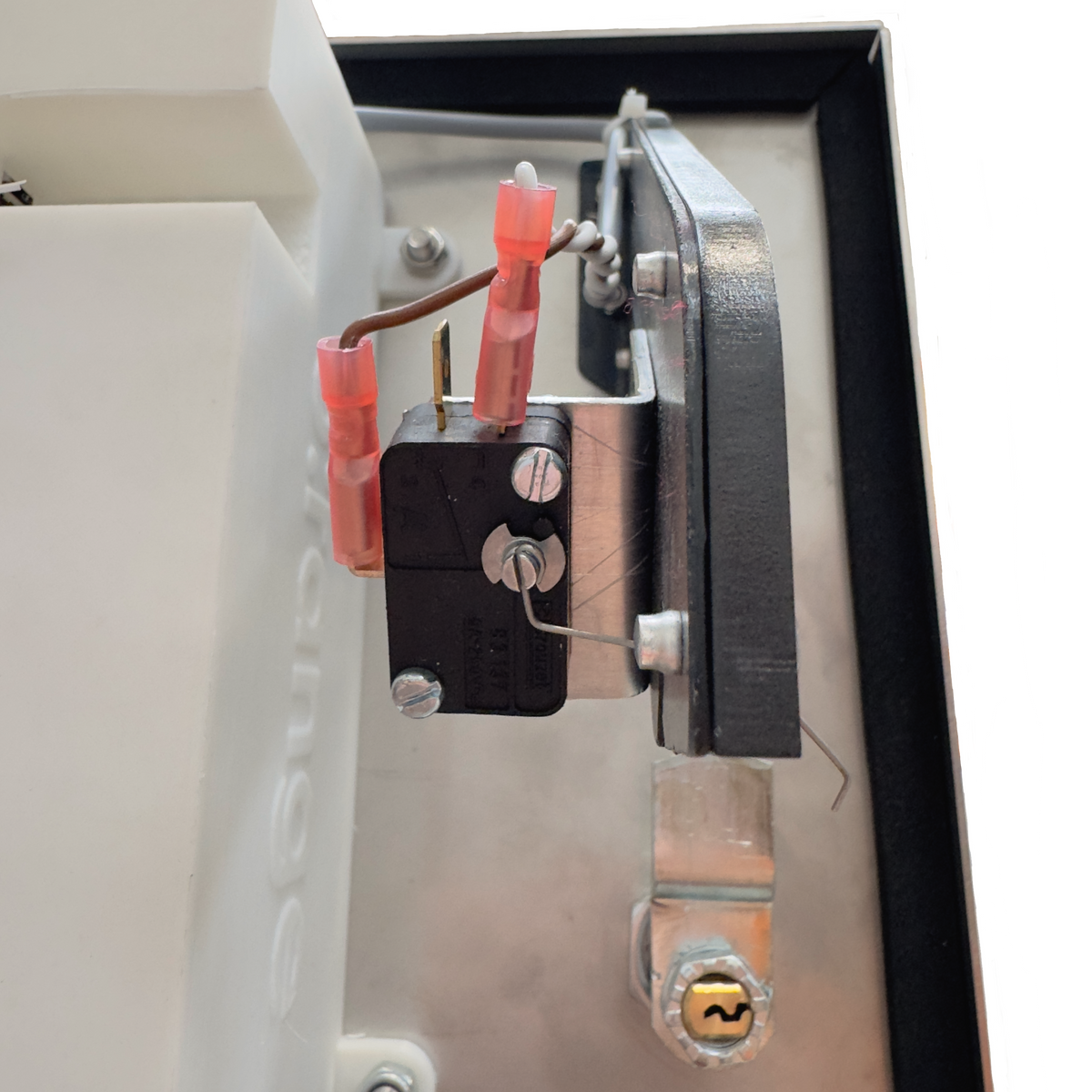 Ball Dispenser Micro Switch for Token Acceptor – Amtech Range